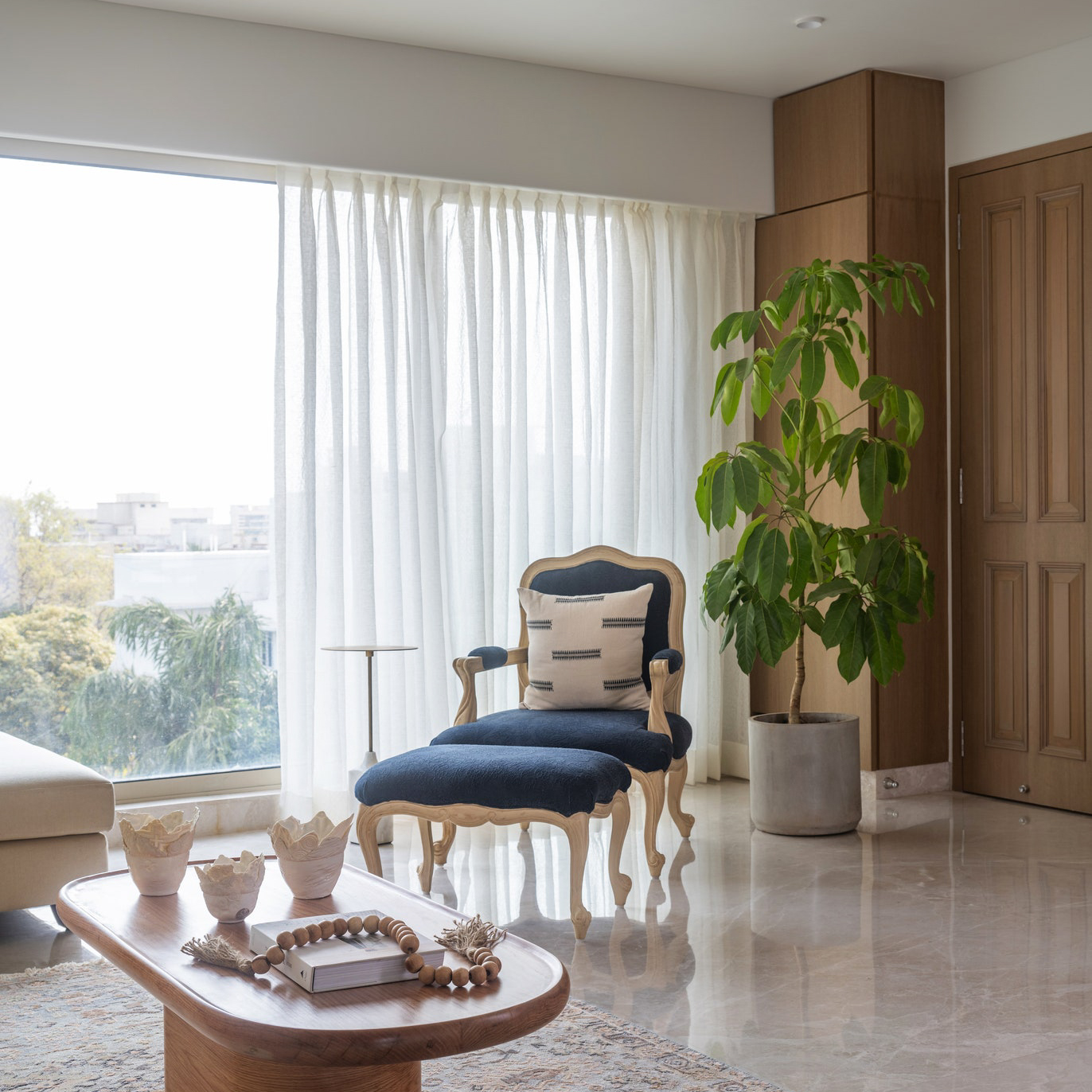 Embracing Elegance: The Timeless Artistry of Gold Leaf Design ...